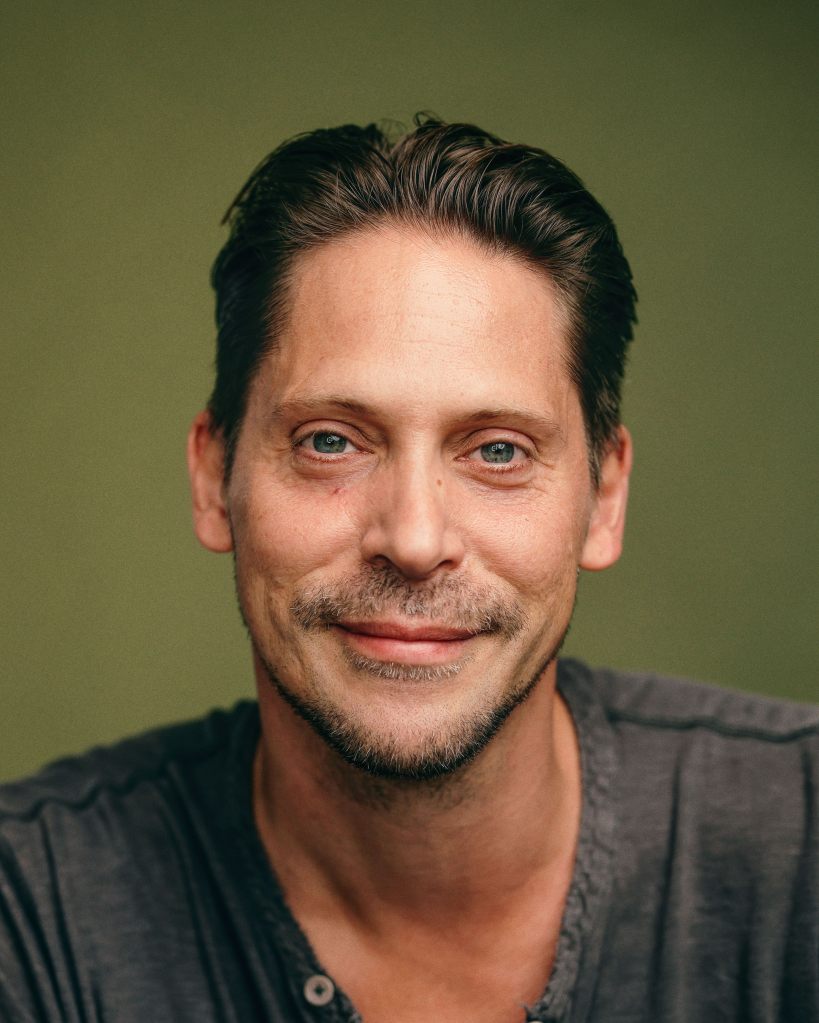 Neil_N 0037 ©ivan weiss – Neil Newbon – Official Website